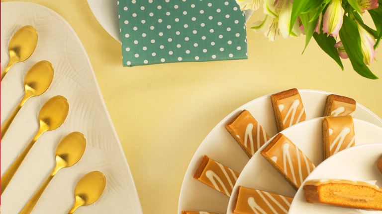 Exceedingly Good Cakes - Mr Kipling CA